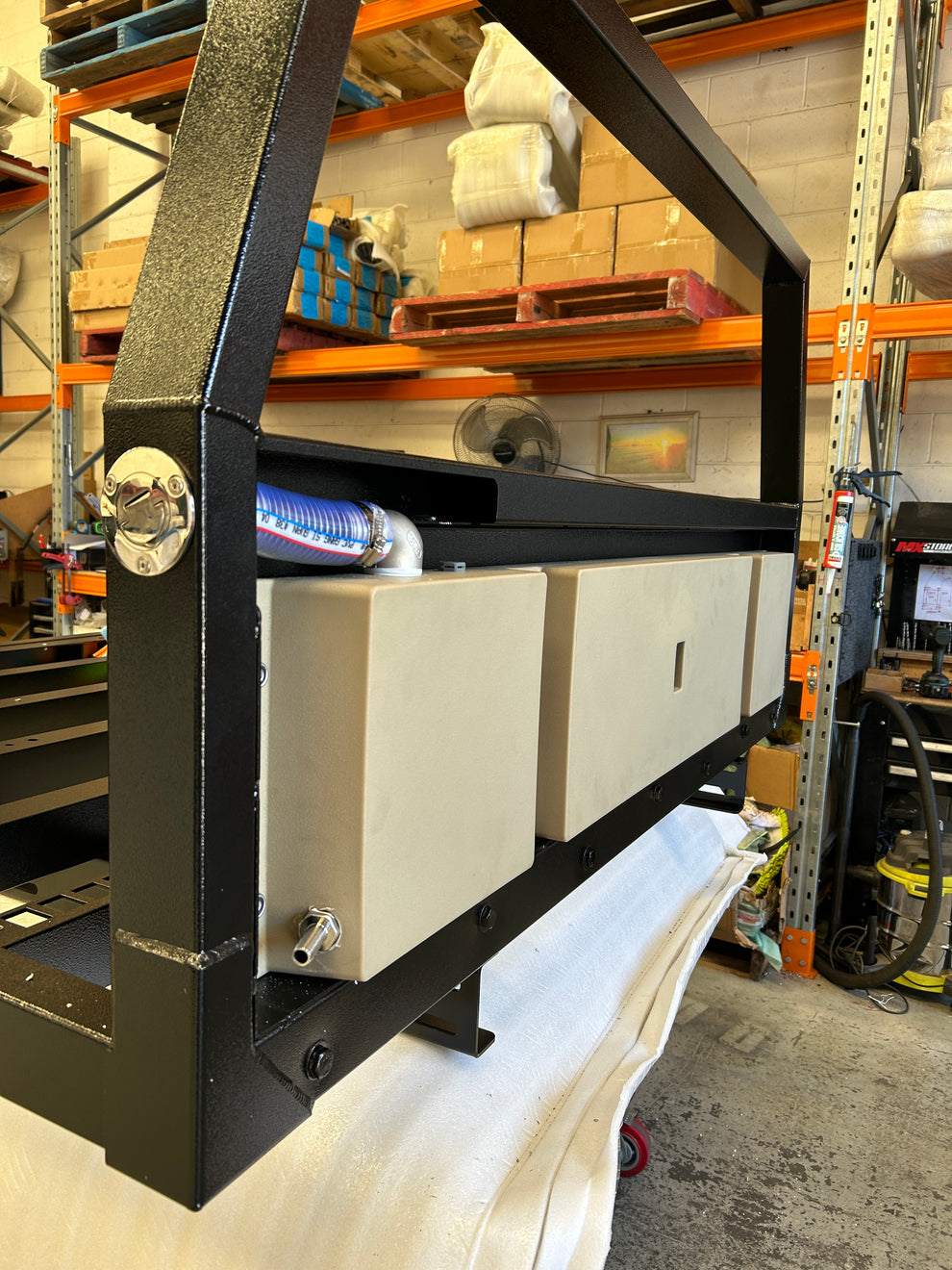 Headboard Water Tank 37L – Explorer Canopies